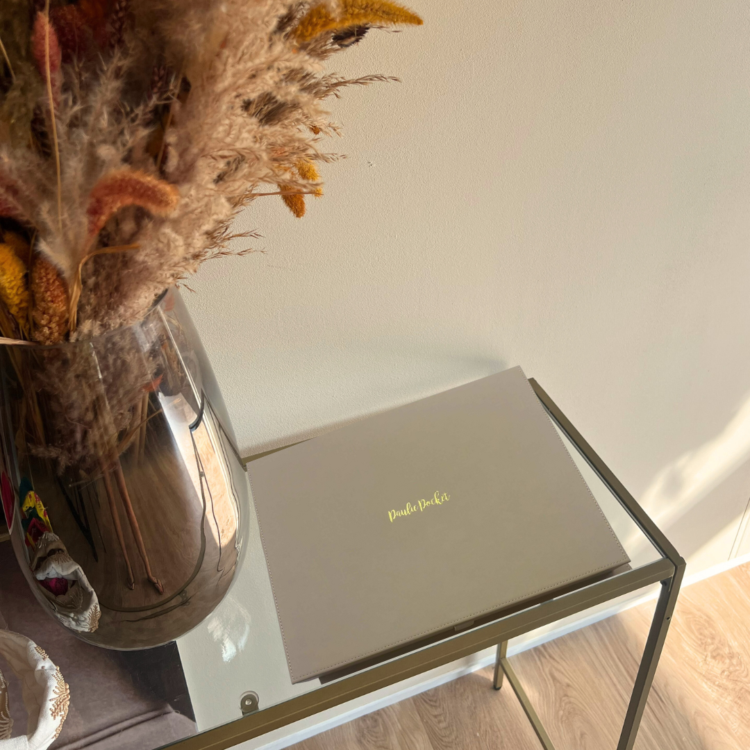 Jewelery Statement Box - Beige | Paulie Pocket